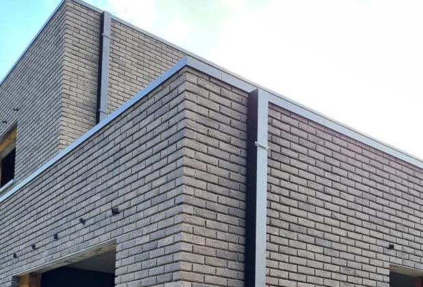 Dakrand plat dak: klein detail, groot visueel effect - Polydak